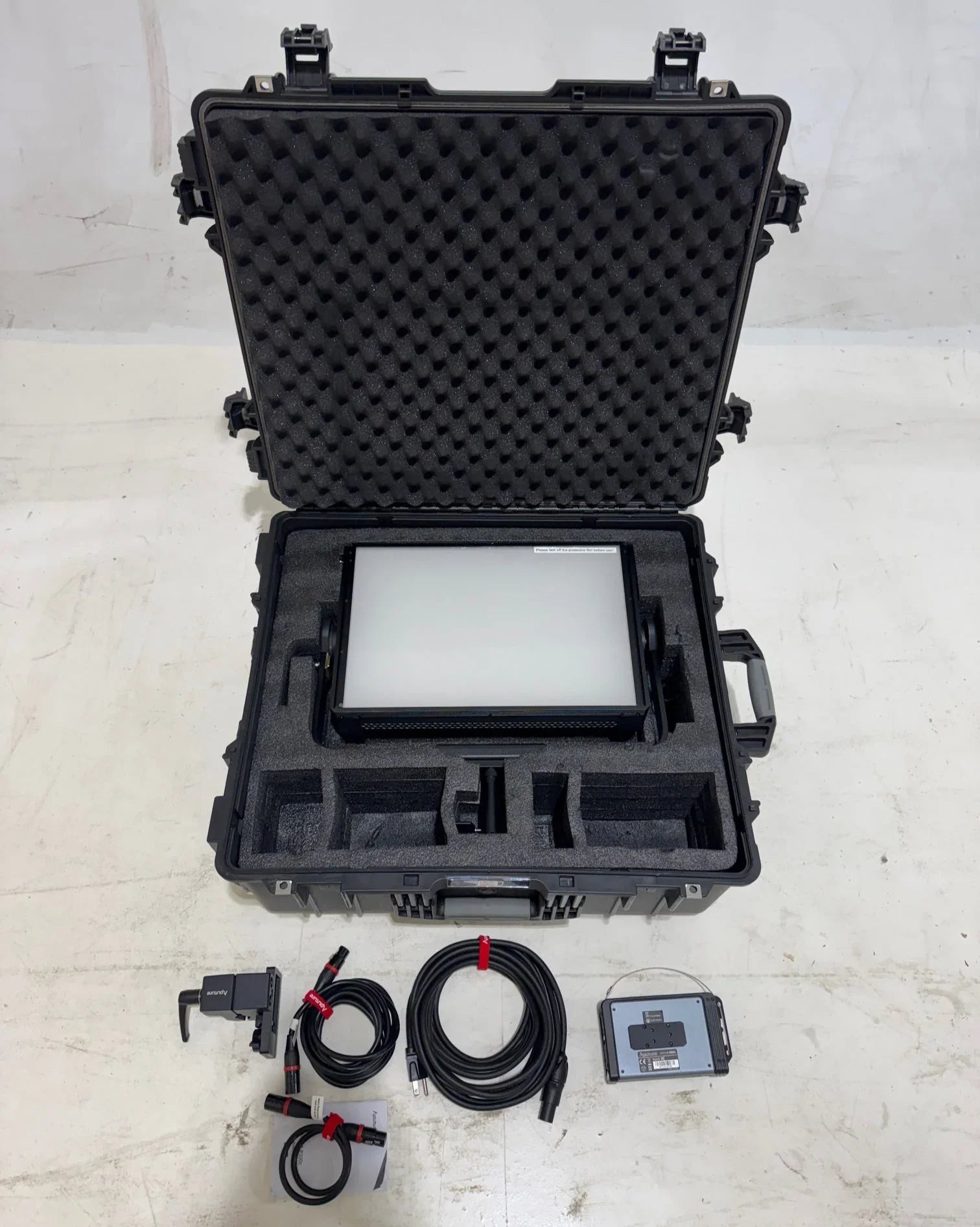 * OPEN BOX EXCELLENT * Aputure Nova P300c RGBWW LED Panel with Rolling ...